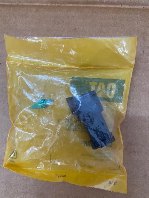 KIT RECEPTACLE/ GIẮC ĐIỆN 3 PIN 102-8803/ - Phụ tùng Caterpillar